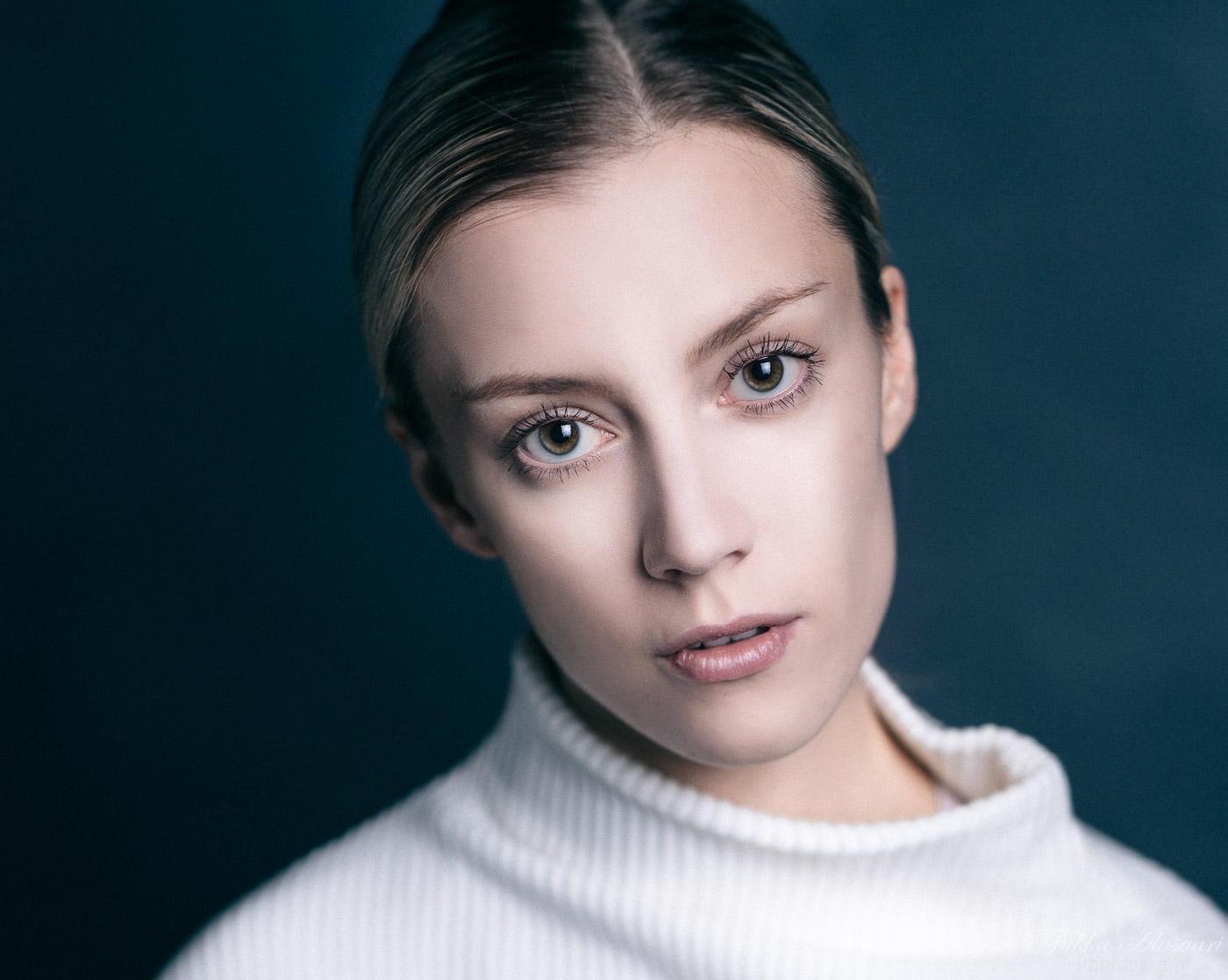 Painterly Scandinavian portraits in studio.